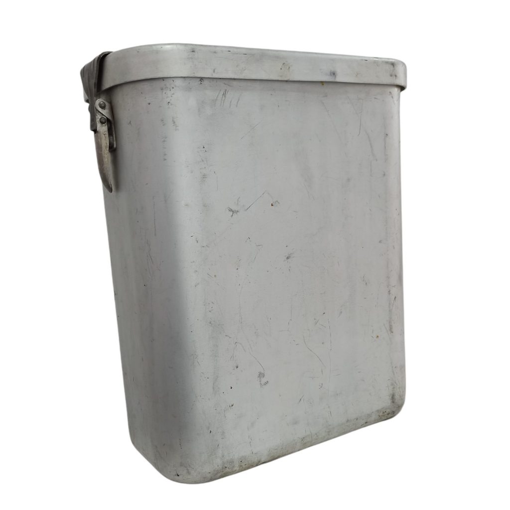 Vojna manjerka sa kutlačom 12 L - Army Shop M.M.O.C.